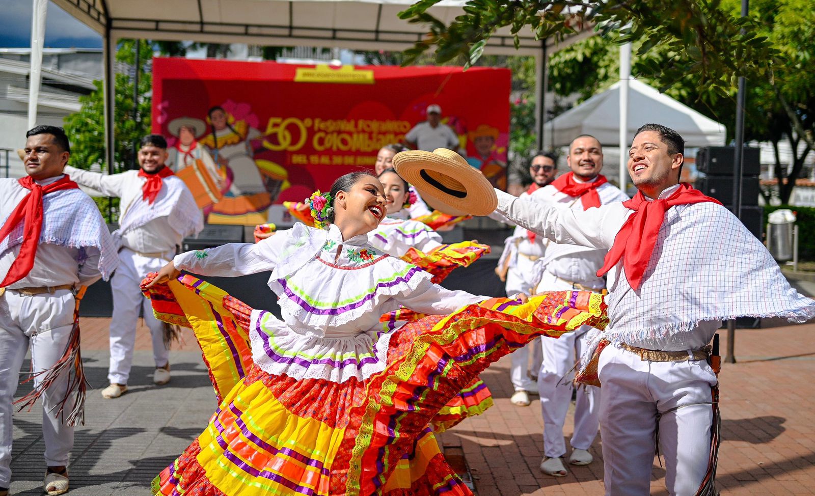 El 50° Festival Folclórico Colombiano reunirá a más de seis mil ...