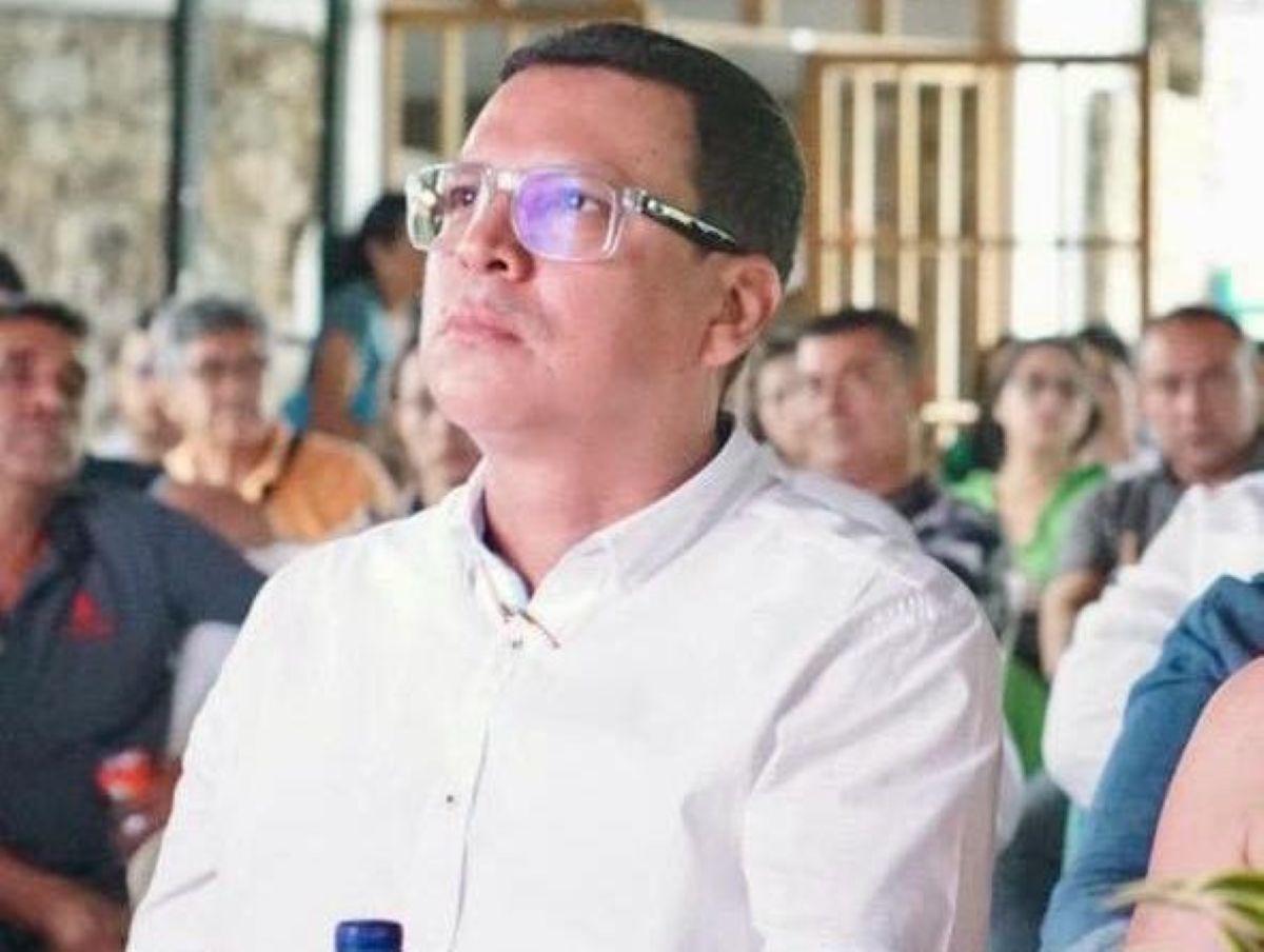 Gobernadora designa a Iván Darío López Sánchez como alcalde encargado ...